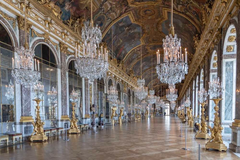 Palace of Versailles and gardens guided tour with Skip the Line Access ...